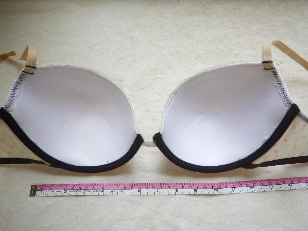 MY 大 BRA Size 38C/85C 粉紅色圓點 ~白色性感Lace邊~舒適肩帶~鋼圈~立體無縫罩杯~時款舒適性感胸圍 $49 (免郵費) 一次購買多件，可享優惠價, 女裝, 上衣 ...