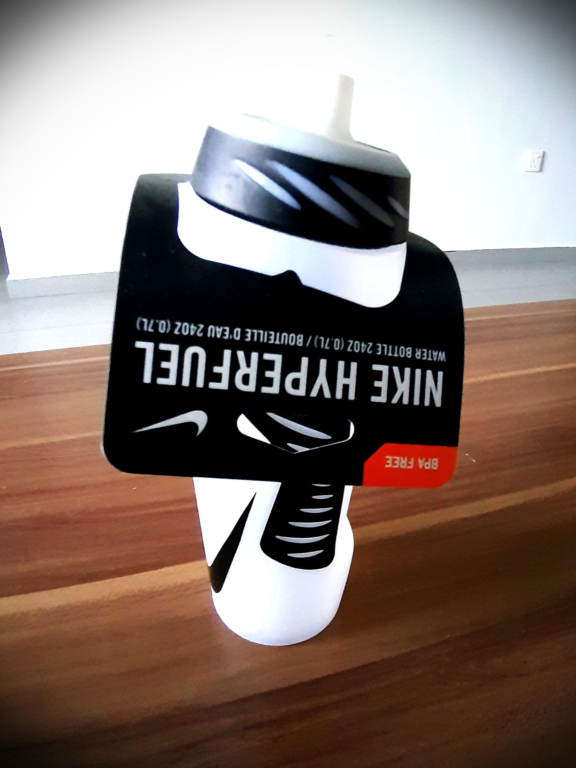 Nike Hyperfuel 24oz / 0.7L water bottle, Furniture & Home Living ...