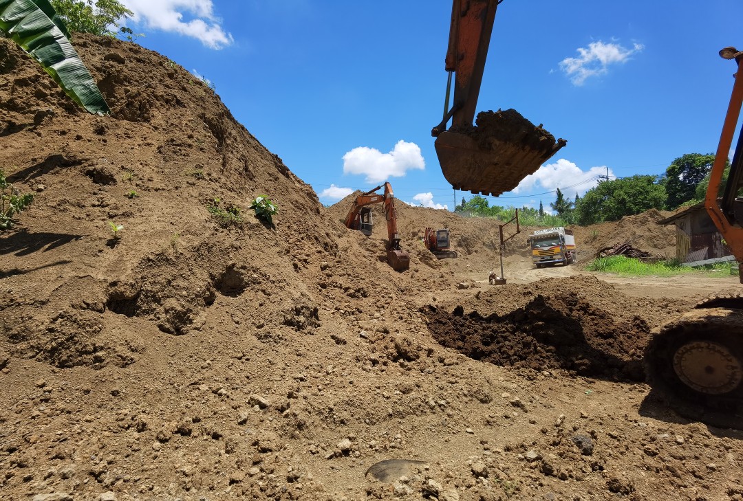 Top Soil Panambak Embankment for Sale, Furniture & Home Living ...