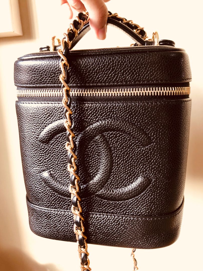 Vintage Chanel Vanity Box Bag, Luxury, Bags & Wallets on Carousell