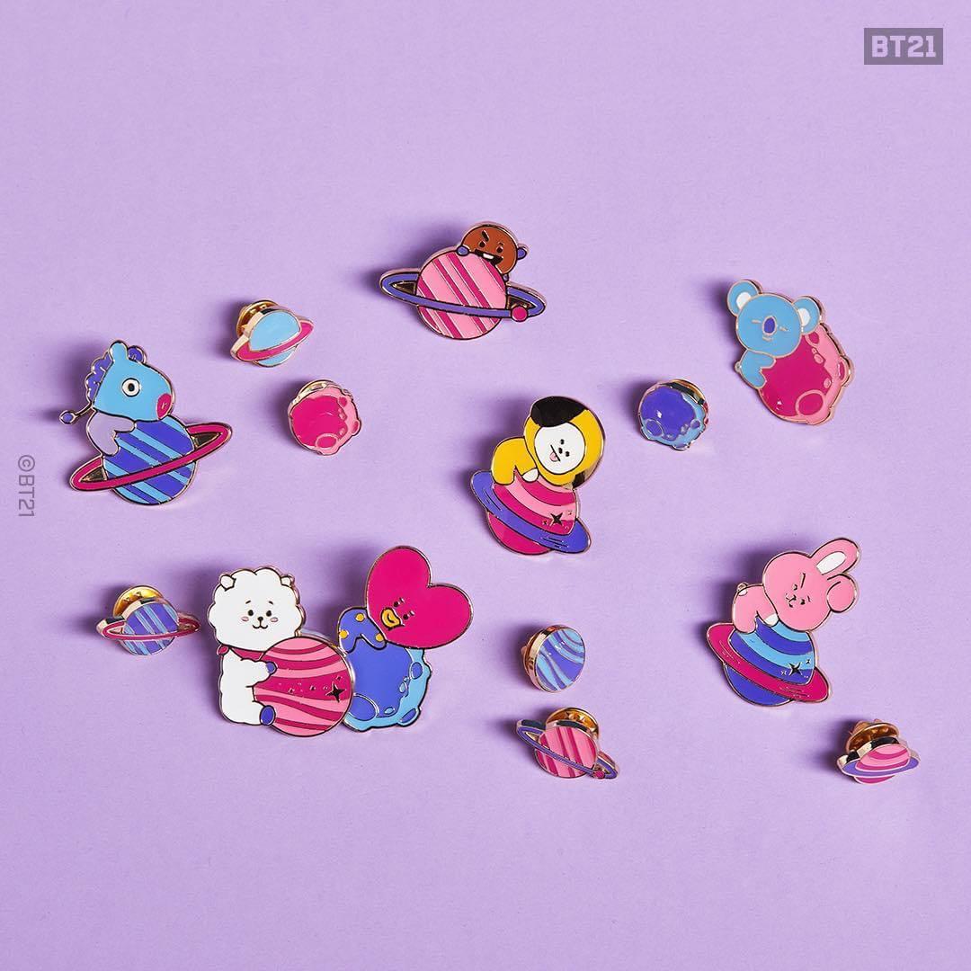 BT21 Space Wappen Metal Badge, 興趣及遊戲, 收藏品及紀念品, 明星周邊 - Carousell
