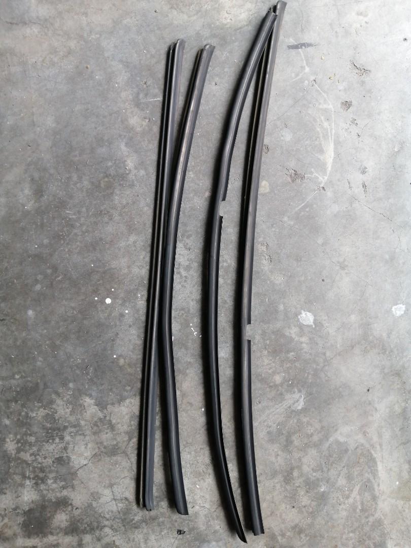 Mercedes benz W124 outer window rubber, Auto Accessories on Carousell