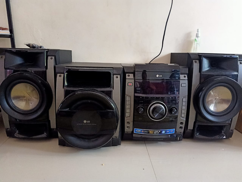 Mini Hifi Compo Merk LG Audio DM5540, Elektronik, Audio di Carousell
