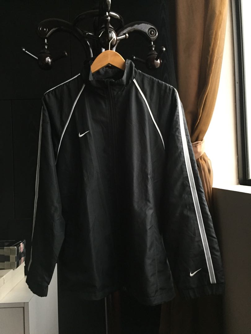 Nike Vintage Track Jacket, Men's Fashion, Tops & Sets, Hoodies on Carousell