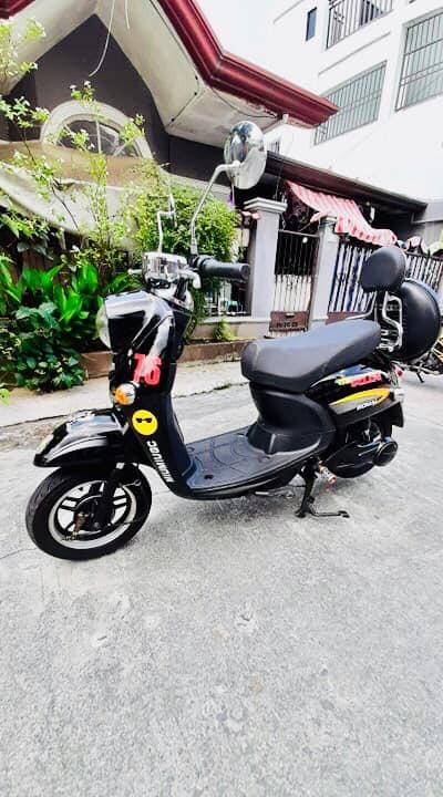 ROMAI APPLE / BLACK, Motorbikes, Motorbikes for Sale on Carousell