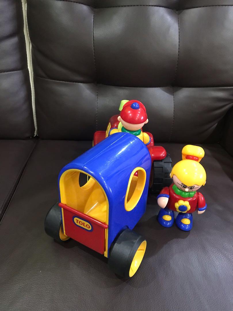 Tolo Tractor with horse trailer & 2 tolo figure, Hobbies & Toys, Toys ...