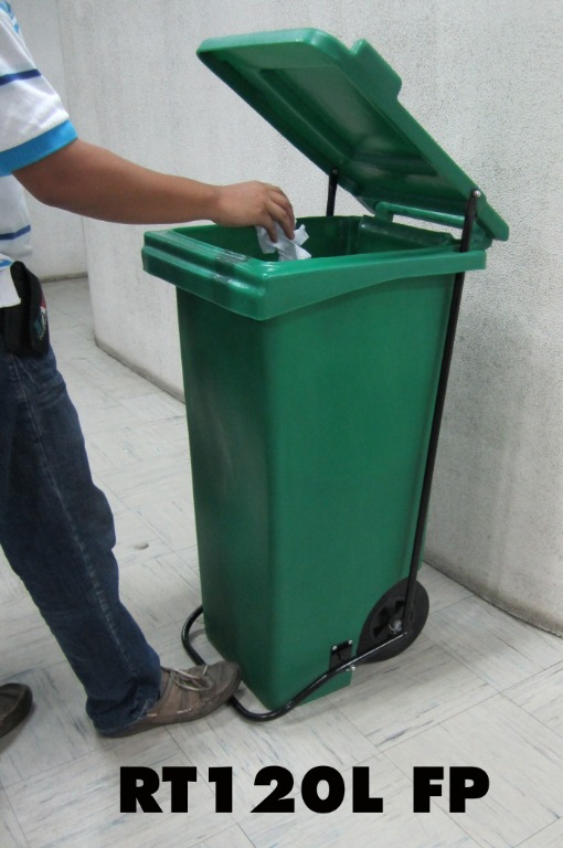 Trash bin foot operated, Furniture & Home Living, Cleaning & Homecare ...