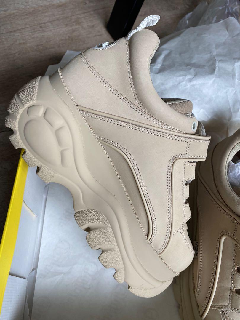 Buffalo London Classic Kicks Sneakers in Cream, Women's Fashion ...