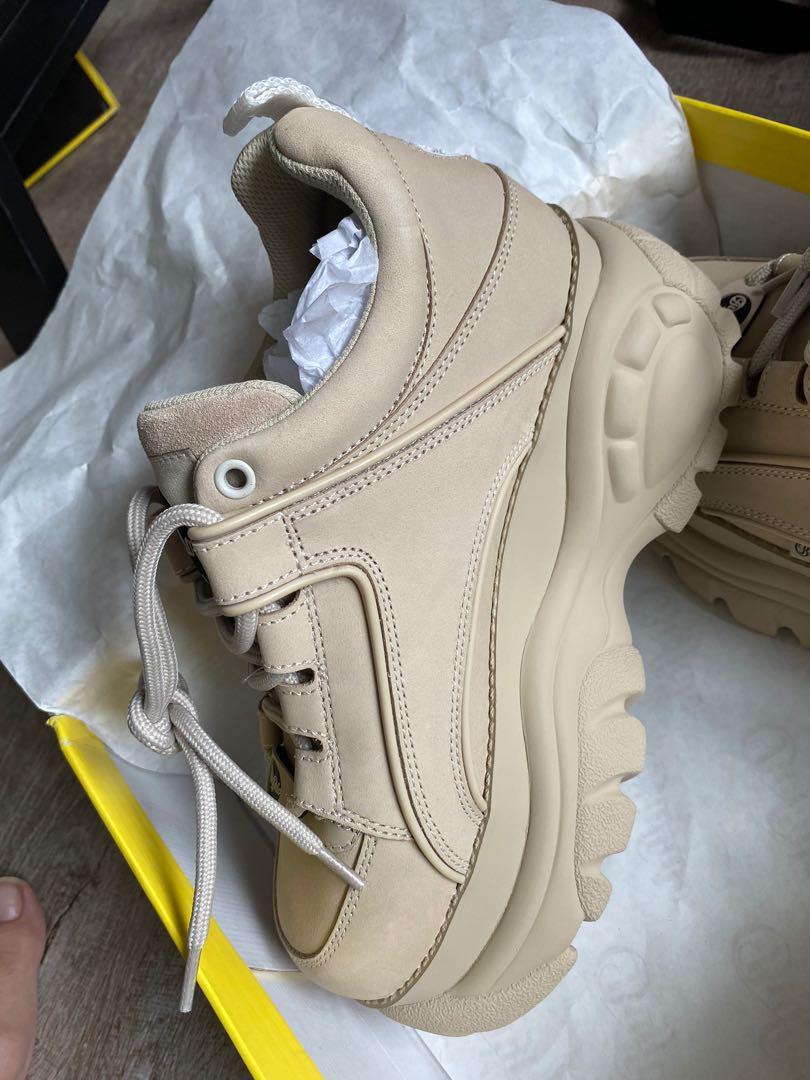 Buffalo London Classic Kicks Sneakers in Cream, Women's Fashion ...