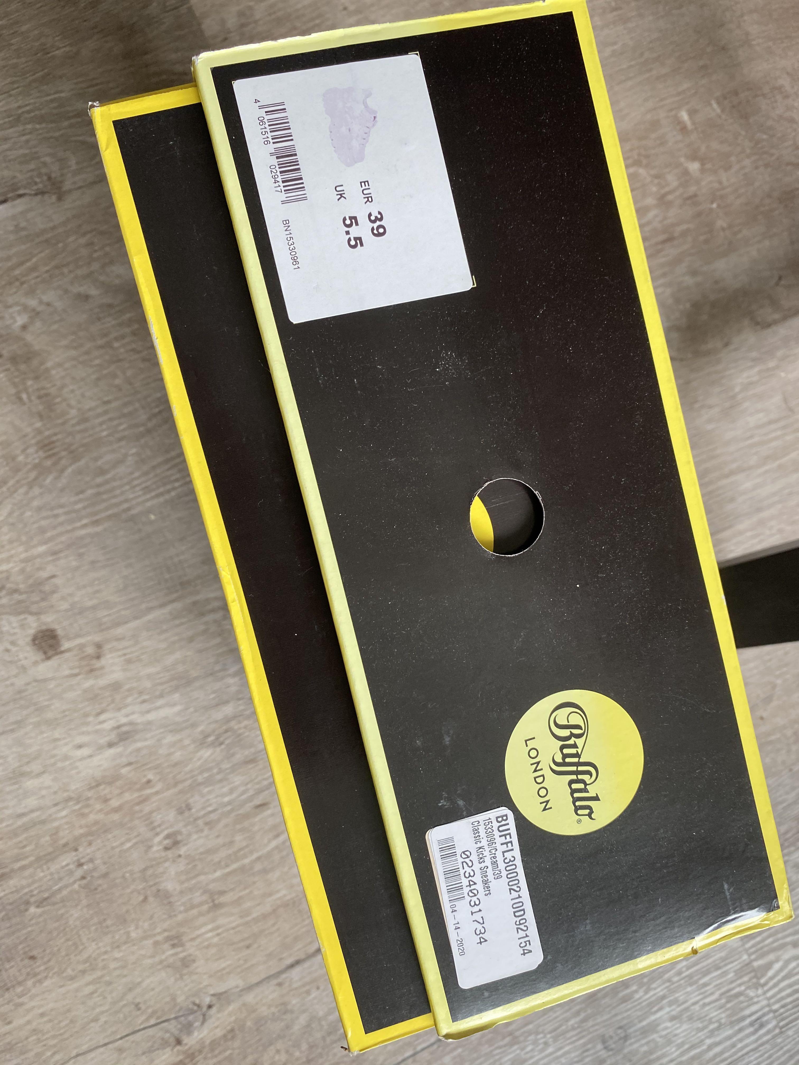 Buffalo London Classic Kicks Sneakers in Cream, Women's Fashion ...