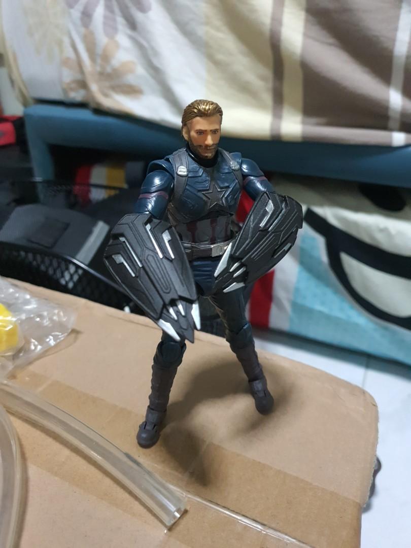 Captain America's Shield (Wakanda Ver.) FREE Figurine! (In Pic ...