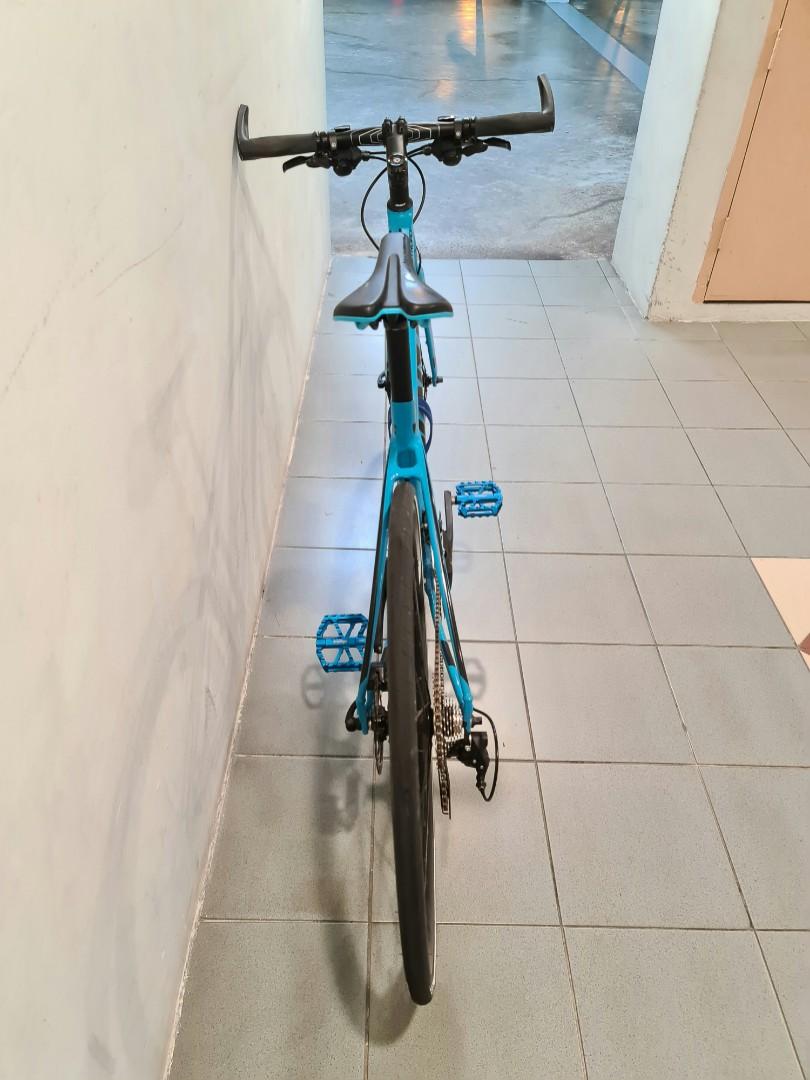 Giant FASTROAD SLR 2, Sports Equipment, Bicycles & Parts, Bicycles on ...