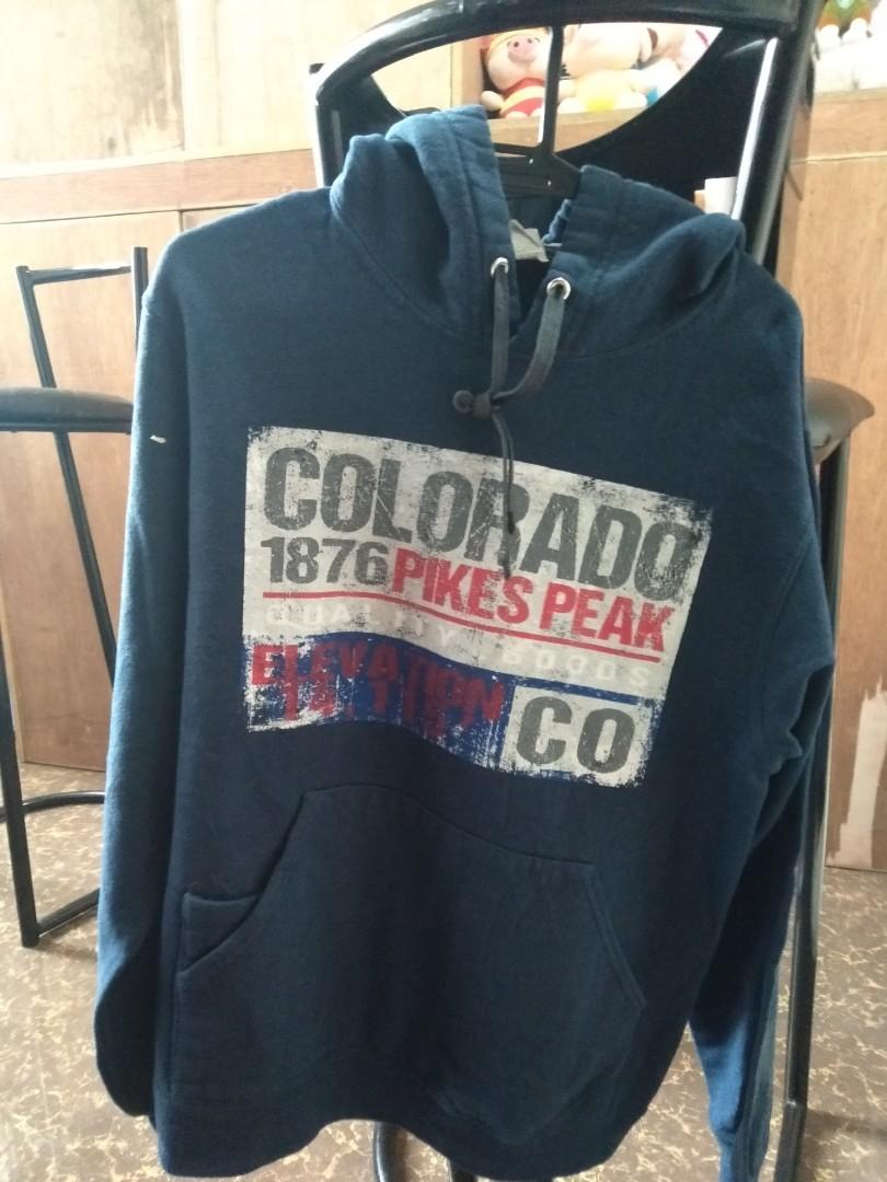 GILDAN HOODIE JACKET, Men's Fashion, Tops & Sets, Hoodies on Carousell