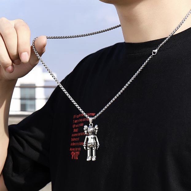 Kaws necklace, Women's Fashion, Jewelry & Organisers, Necklaces on ...