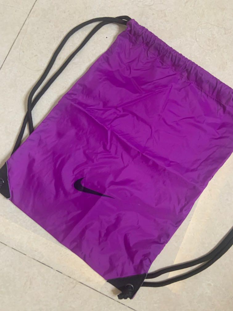 nike drawstring bag, Olah Raga, Baju Olahraga di Carousell