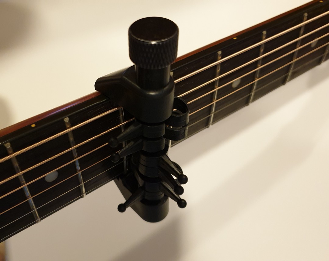 Spider Capo, Hobbies & Toys, Music & Media, Music Accessories on Carousell