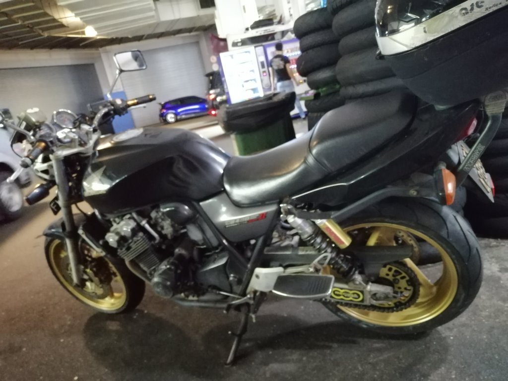 CB400 *Tyre Michelin Pilot Power CT2 120/60x17 and 160/60x17 including ...