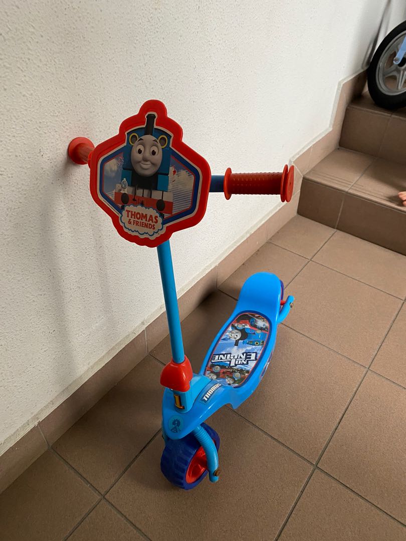 FREE :: Thomas Scooter, Hobbies & Toys, Toys & Games on Carousell