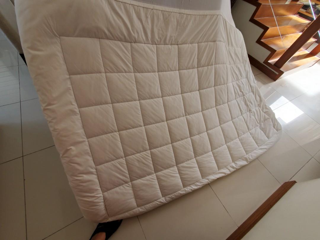 Uratex Bed with Mandaue bed topper, Furniture & Home Living, Furniture ...