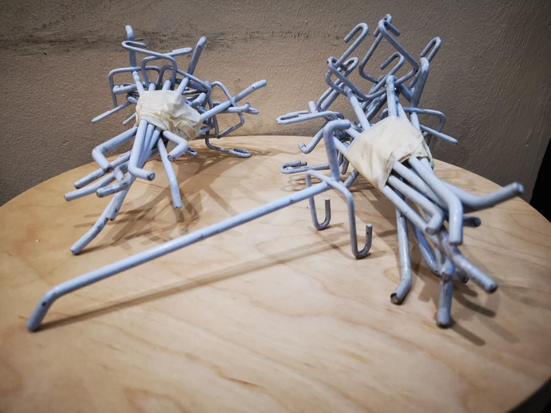 Wire mesh hook, Furniture, Others on Carousell