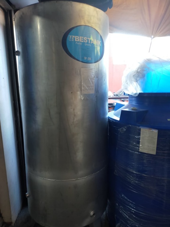 220 gallons Pressure Tank, Commercial & Industrial, Construction Tools ...