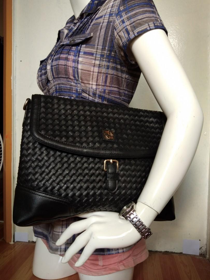 Banig sling bag/clutch, Women's Fashion, Bags & Wallets, Cross-body ...