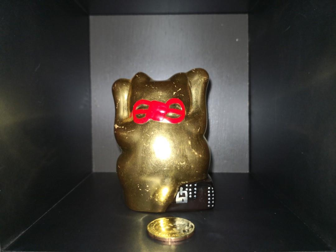 Japanese gold color hand-painted lucky cat with special shape ...