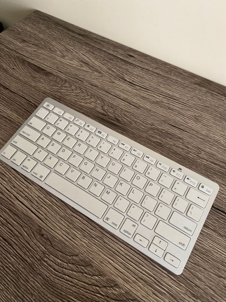 Miniso Wireless Keyboard Computers And Tech Parts And Accessories Computer Keyboard On Carousell