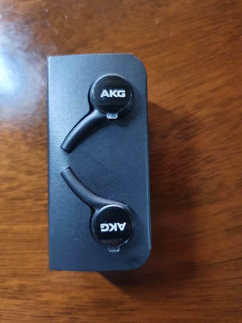 Original Samsung AKG earphones, Audio, Earphones on Carousell