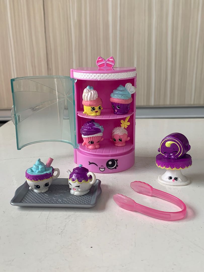 Shopkins Food Fair Cupcake Collection Set, Hobbies & Toys, Toys & Games ...