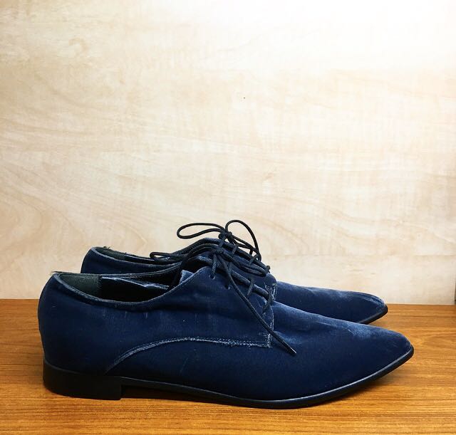 Giordano Deep Blue Velvet shoe, Women's Fashion, Footwear, Flats ...