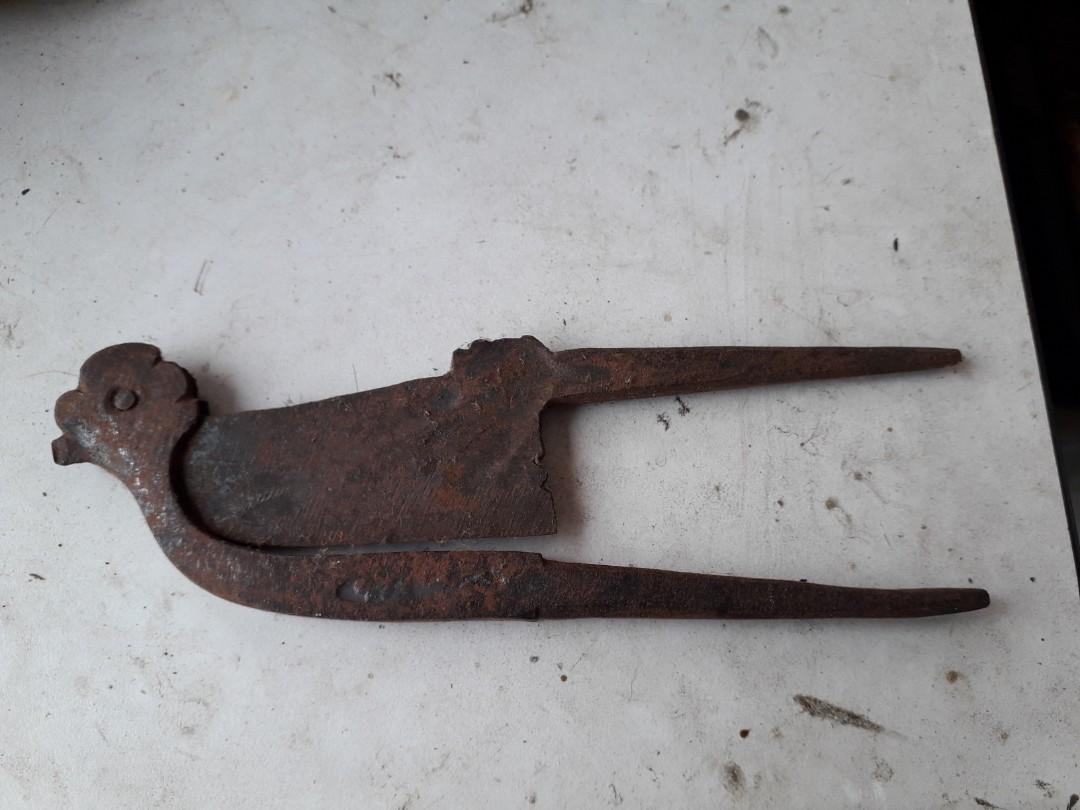 kacip pinang, Furniture & Home Living, Home Decor, Wall Decor on Carousell