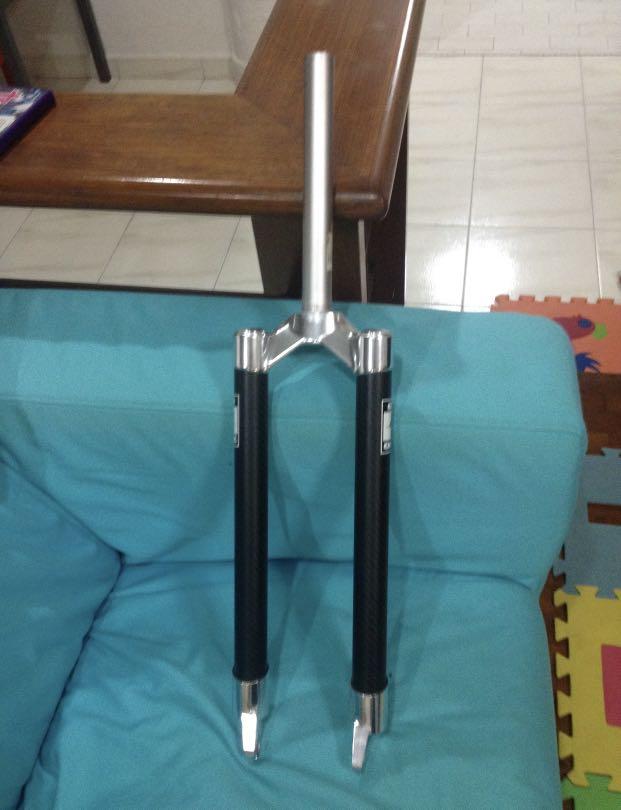 On-one Carbon Rigid Fork in Excellent Condition. 27.5 but still can fit ...