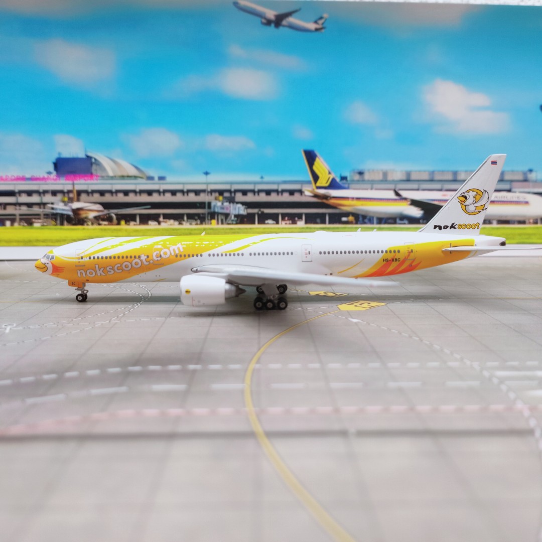*RARE* 1:400 B777-200ER NokScoot, Hobbies & Toys, Toys & Games on Carousell