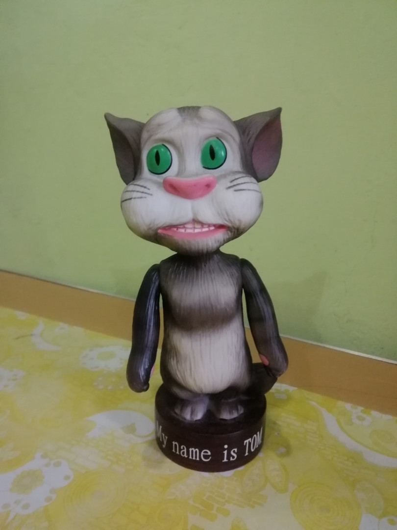 Talking Tom Coin Bank, Hobbies & Toys, Toys & Games on Carousell