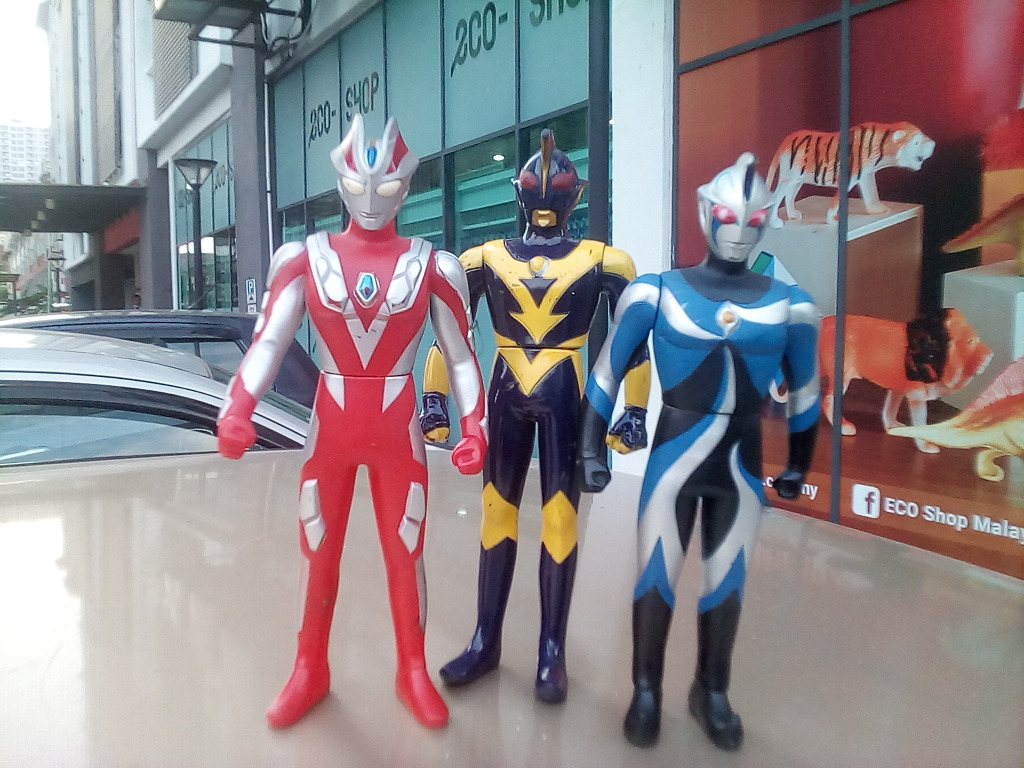 Ultra Heroes Series lot - Ultraman Xenon, Ultraman Shadow & Chaos ...