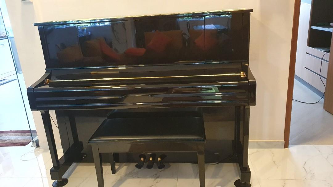 Yamaha U1J upright Piano, Music & Media, Music Instruments on Carousell