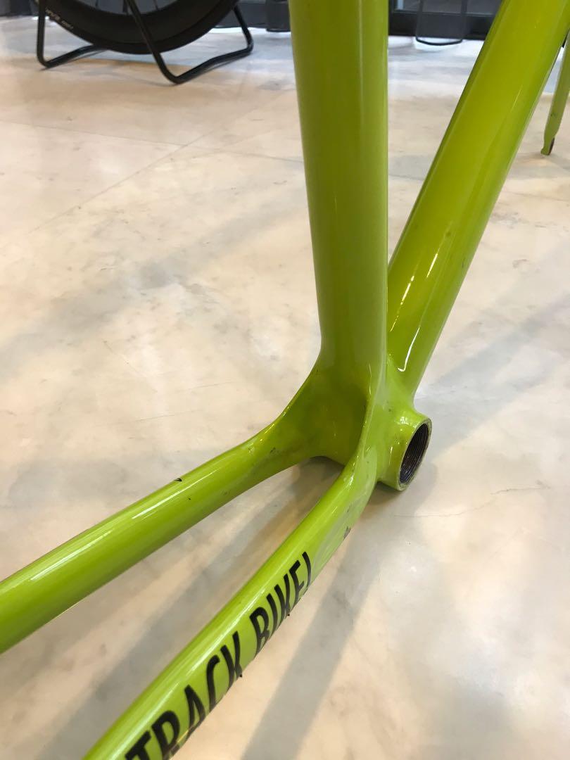 Colossi Accelerator size 52, Sports Equipment, Bicycles & Parts ...