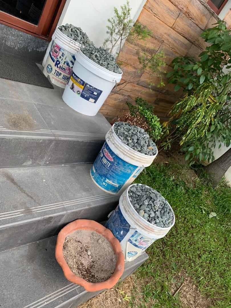 Gravel stones / graba, Commercial & Industrial, Construction & Building ...