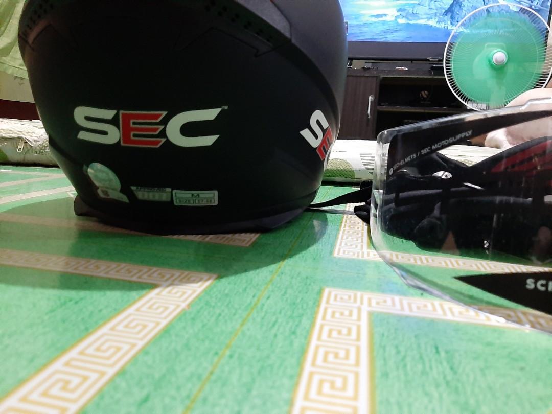 SEC full face, Motorbikes, Motorbike Parts & Accessories, Helmets and ...