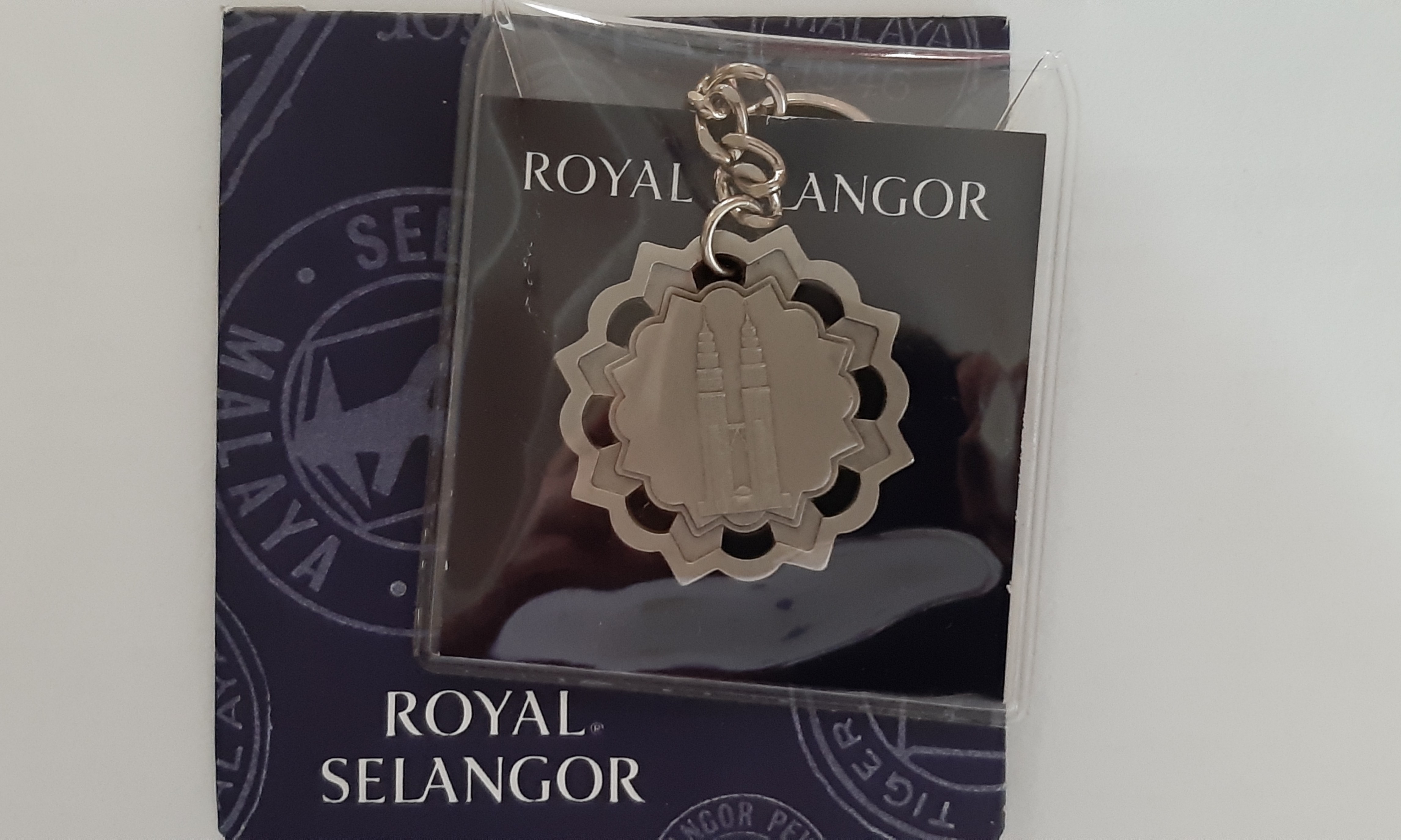 Royal Selangor Pewter Keychain **Petronas Twin Tower**, Hobbies & Toys ...