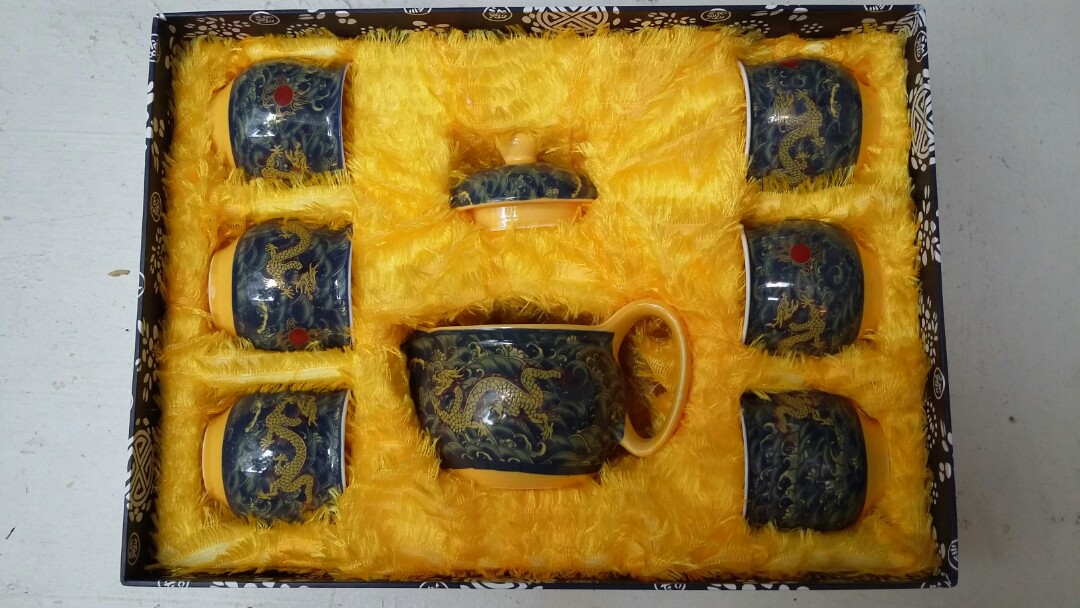 Taiwan /chinese tea set, Home Appliances, Kitchenware on Carousell