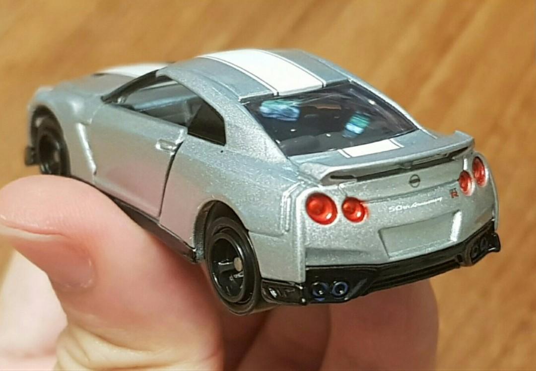 tomy takara tomica nissan gtr gt-r r35 godzilla 50th anniversary scale model miniature diecast ...