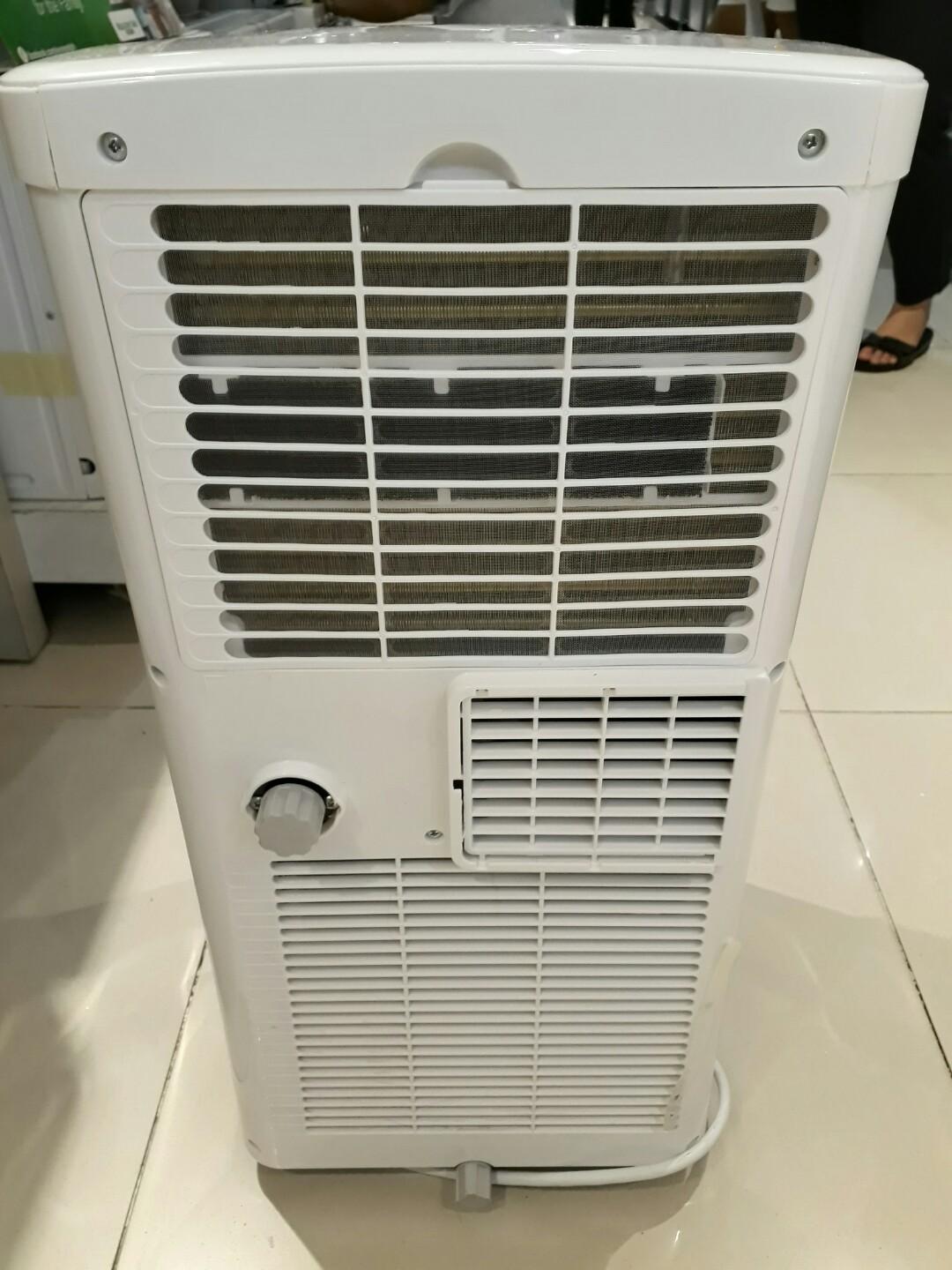 Everest Portable Aircon 1hp ET10POR/M, TV & Home Appliances, Air ...
