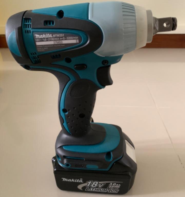 Makita BTW251 Cordless Impact Wrench, Everything Else on Carousell
