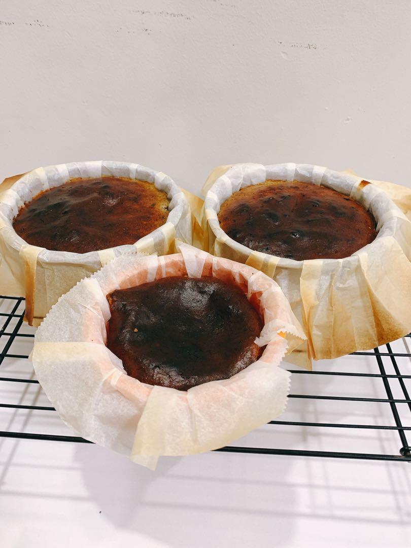 Oreo Basque Burnt Cheesecake, Food & Drinks, Homemade Bakes on Carousell