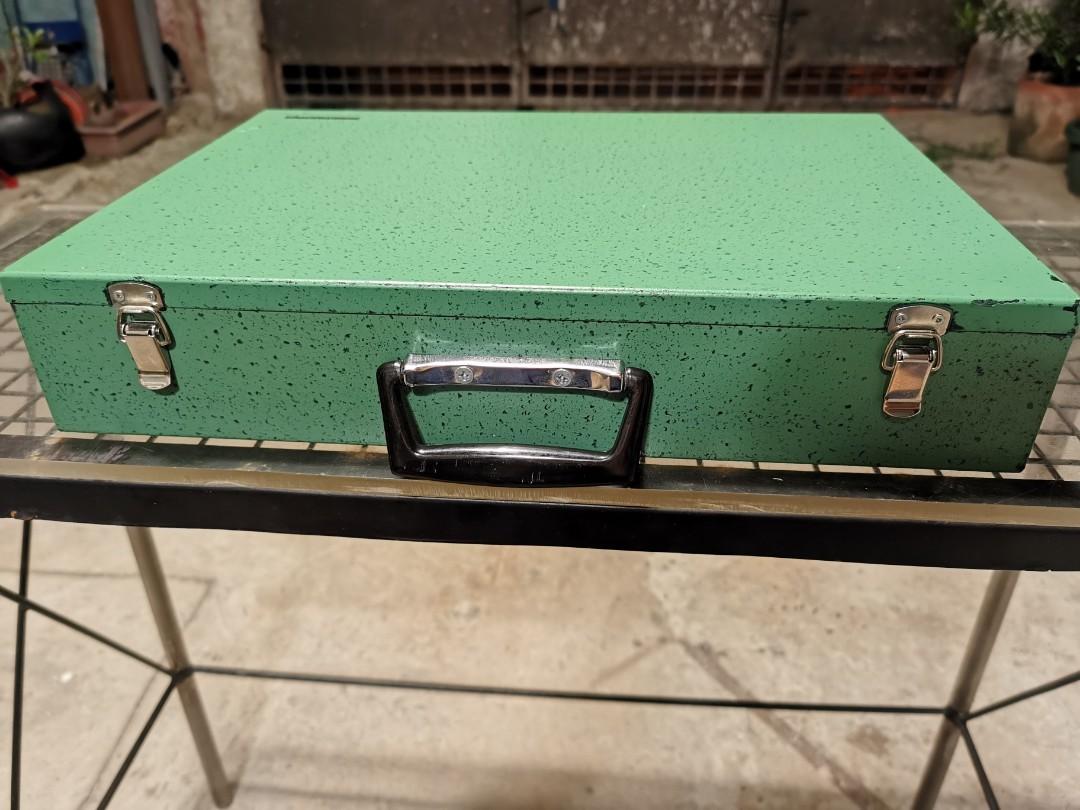 Vintage light box, Hobbies & Toys, Stationary & Craft, Craft Supplies ...