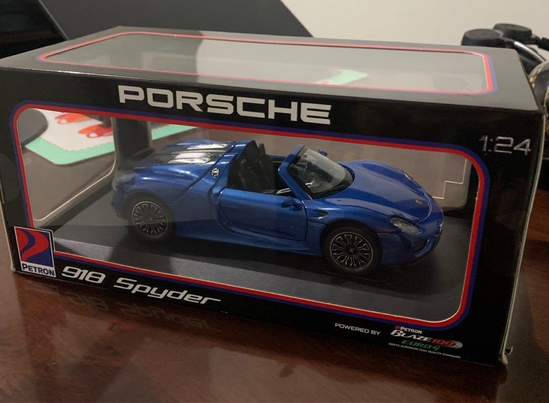 Petron Porsche 1:24 scale models, Looking For on Carousell