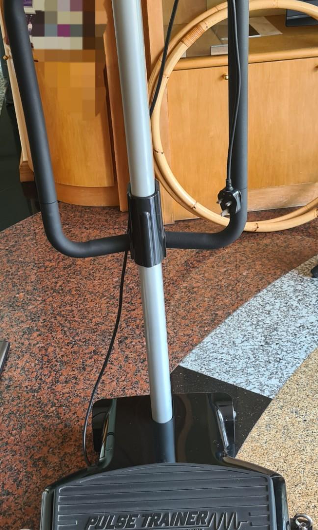 PULSE TRAINER VIBRATION PLATFORM, Sports Equipment, Exercise & Fitness ...