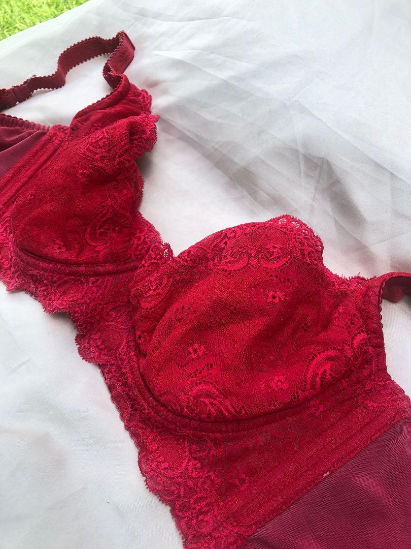 red lace bralette, Women's Fashion, Tops, Sleeveless on Carousell